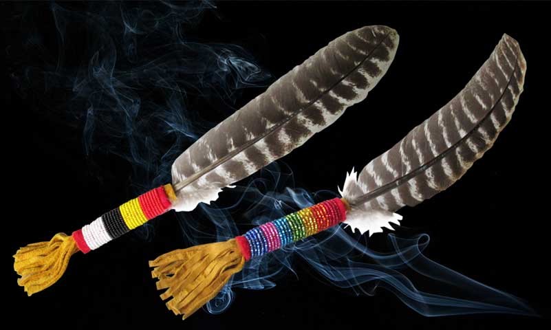 Nouveauté – Les Plumes de fumigation | Couleurs Arc en Ciel